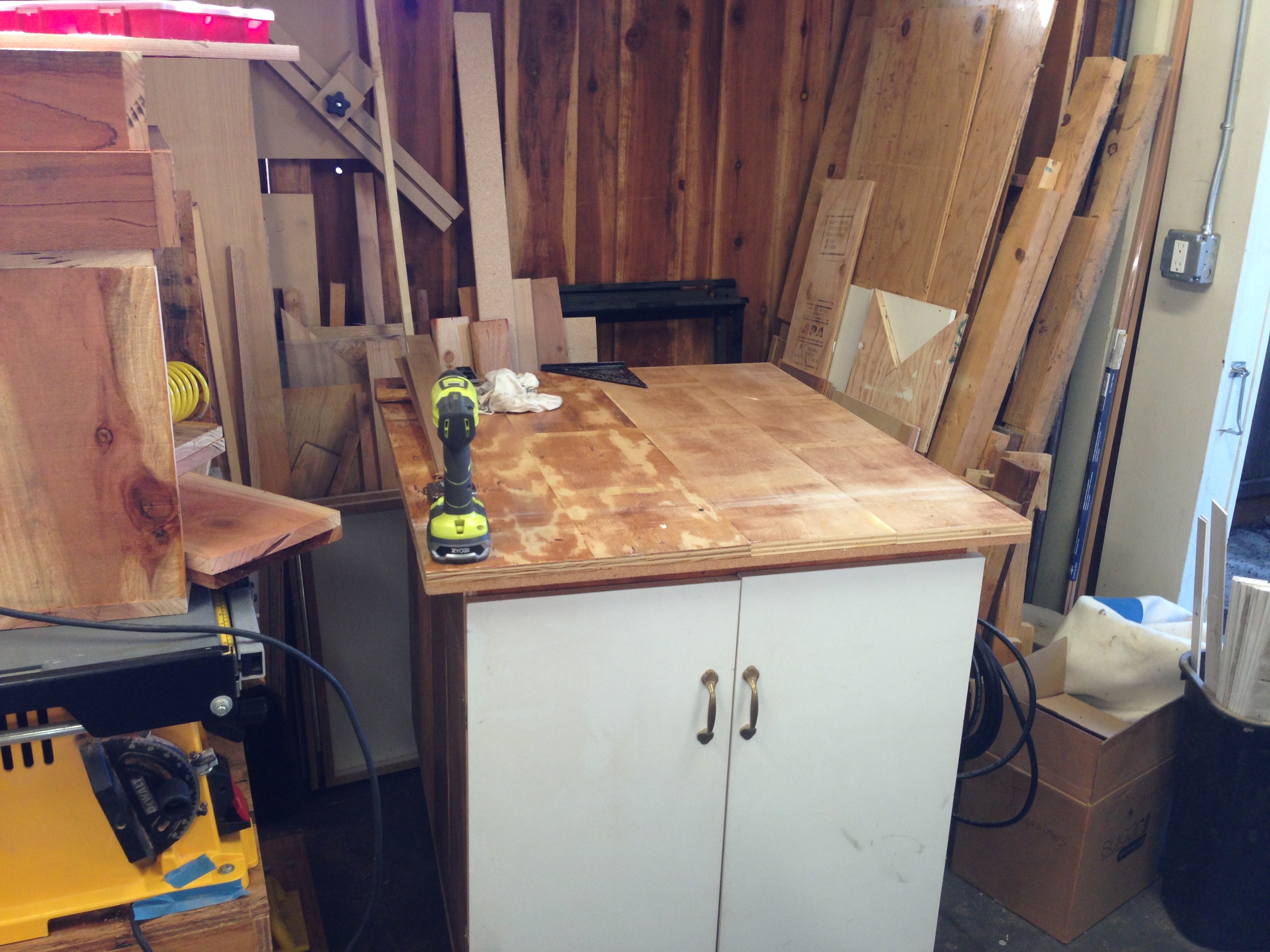 Wednesday Woodworking – Clean table | Andrew's View of the Week